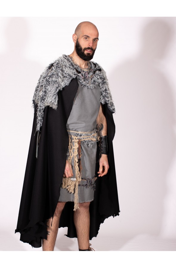 Black Celtic cloak with fur Grey Wolf
